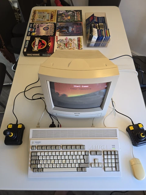 COMMODORE AMIGA 1200 Console Bundle + Games + Joysticks + Mouse Tested ...