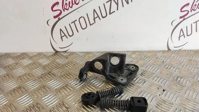 AUDI A3 S3 8V 2015 Gear shift cable bracket 5Q0711789A PRT19402 £45.59 ...