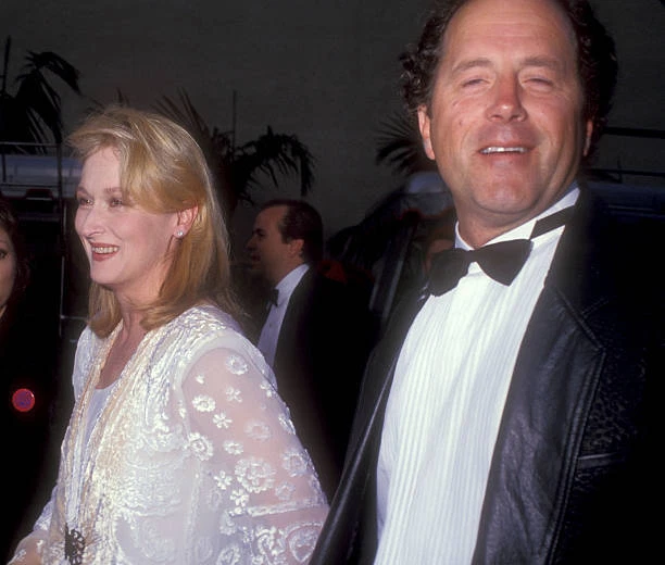 MERYL STREEP AND husband Don Gummer during Warner Bros. Studio R .. Old ...