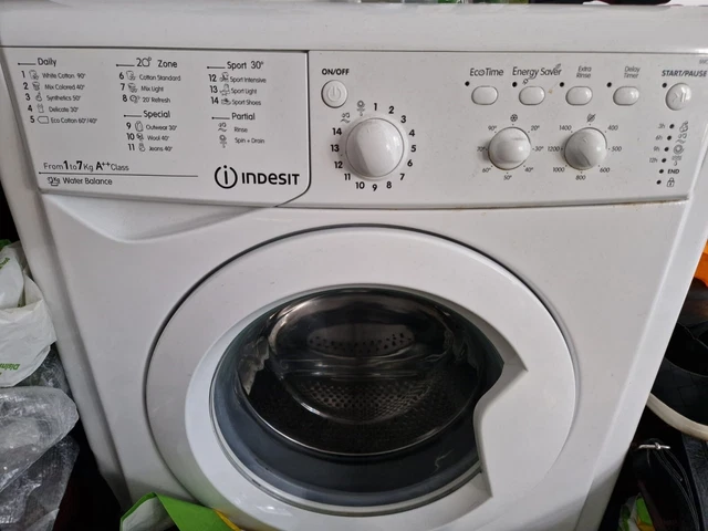 INDESIT WHITE WASHING machine freestanding front loading 7kg ICW71452 ...