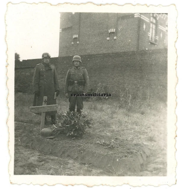 ORIG. FOTO GRAB 11.ID Aufklärer in LILLE L'Arbrisseau Frankreich 1940 ...