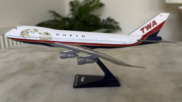 TWA BOEING 747-100 1:250 Scale Snap Fit Model Aircraft Final Livery £22 ...
