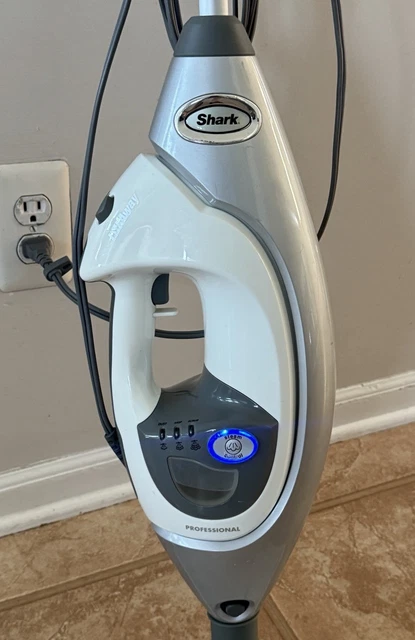 SHARK LIFT-AWAY PROFESSIONAL Steam Pocket Mop S3901 Series w ...