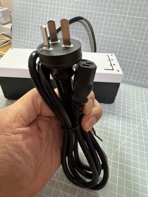 EGPU OCULINK EXTERNAL GPU Dock PCIe 4.0 x4 550W TGX Compatible £234.70 ...