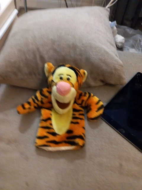 DISNEY TIGGER ( from Winnie the Pooh) Hand Puppet Soft Toy £6.90 ...