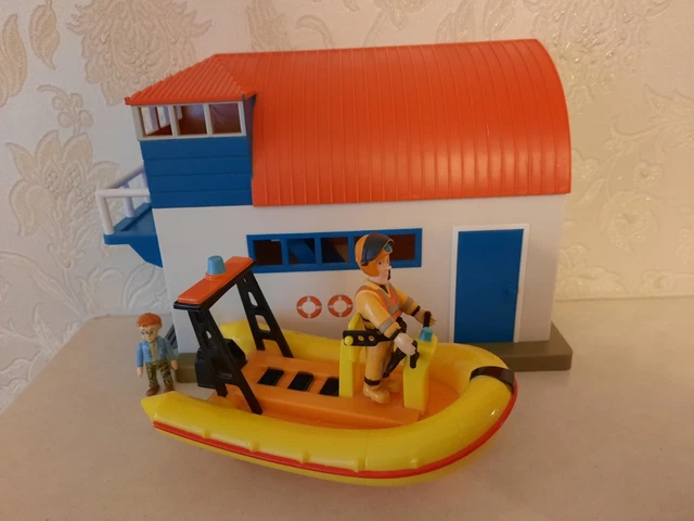 FIREMAN SAM BOATHOUSE & Neptune Hovercraft Rescue Boat & Figures £12.99 ...
