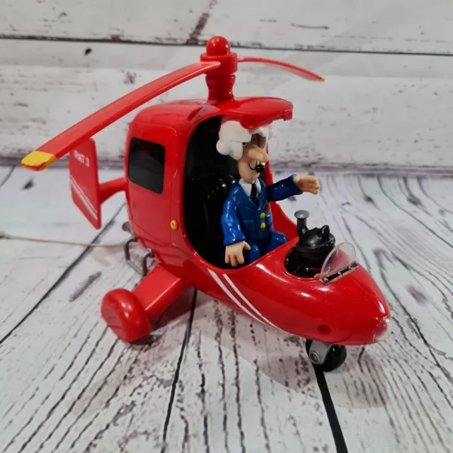 POSTMAN PAT FRICTION Helicopter With Sounds Pat & Jess Figures Toy 2008 ...