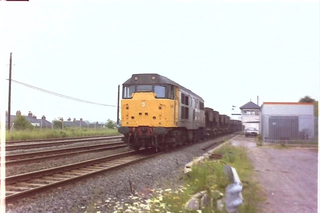 35MM RAILWAY COLOUR Negative Class 31 296 at Sileby £1.95 - PicClick UK