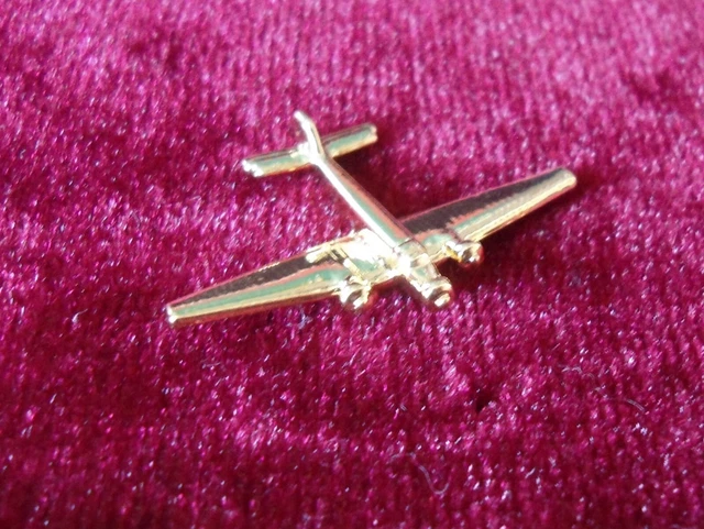 JUNKERS JU52 GERMAN WW2 Aircraft Plane 22ct Gold Plate Metal Pin Badge ...