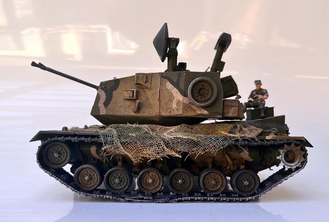 1:35 US M247 Sgt York Anti Aircraft Tank Tamiya Model Kit gebaut pro ...