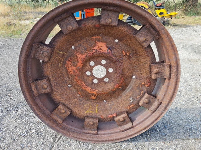 FORDSON MAJOR TRACTOR Rear Wheel Rim And Centre £160.00 - PicClick UK