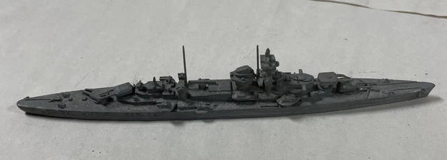 VINTAGE 1/1200 SCALE Ww2 Cruiser Battleship Boat Ship Model £32.87 ...