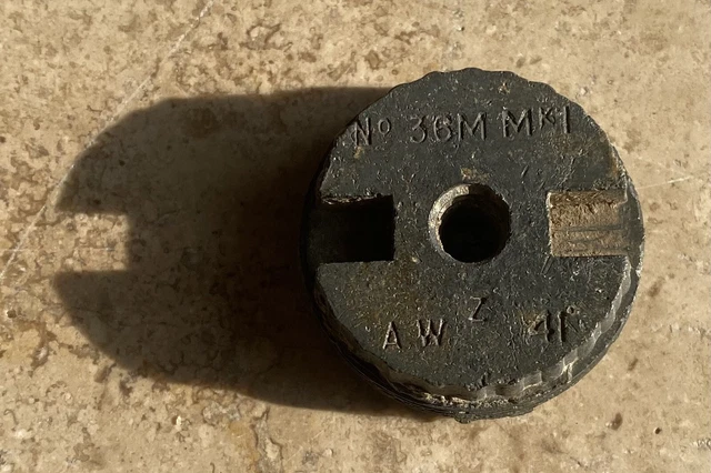 MILLS BASE PLUG - Zinc 1941 - No36M Mk1 - Acme Wringers GLASGOW £8.99 ...