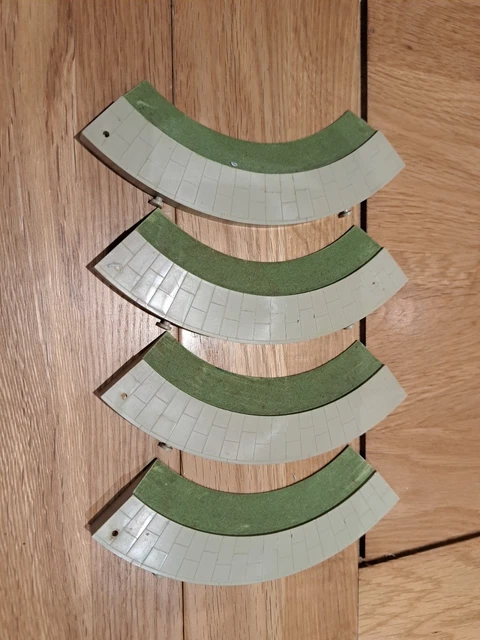 TRIANG MINIC MOTORWAYS M1643 x4 pavement bend 90 degree inner £11.11 ...