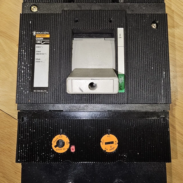 MERLIN GERIN 500A Mccb Compact 4 Pole C630N £250.00 - PicClick UK