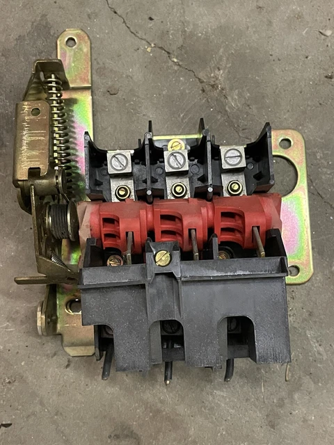 SQUARE D 8536SCO3 NEMA Size 1 Motor Starter, 10HP/7.5kW, 3-Pole, 120VAC ...