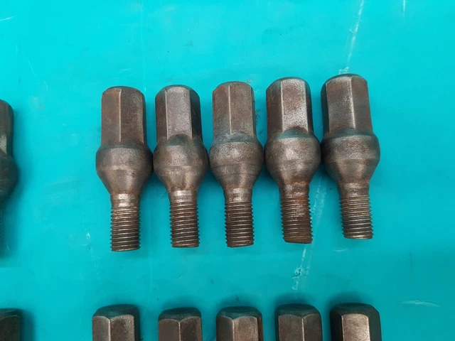 ORIGINAL MERCEDES-BENZ W201 190E W124 Radbolzen Radschrauben 62x12 20 ...