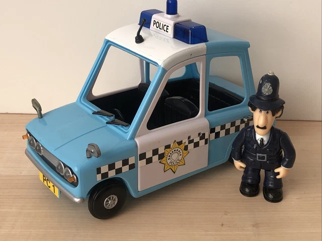 POSTMAN PAT TOY Figure Friction Police Car & PC Selby Figure £7.85 ...