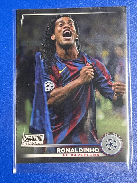 TOPPS STADIUM CLUB Chrome 22/23 Base Fc Barcelona Ronaldinho #10 £3.90 ...