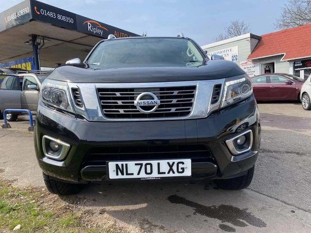 2020 NISSAN NAVARA Double Cab Pick Up Tekna 2.3dCi 190 TT 4WD Auto PICK ...
