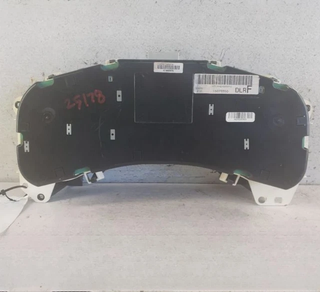 2002 CADILLAC ESCALADE Speedometer Instrument Gauge Cluster Assembly ...
