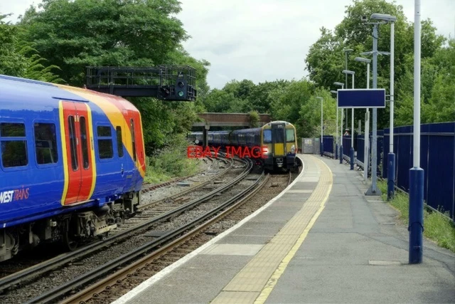PHOTO SOUTH West Trains 458 Class Emu 458 525 Approaching Staines ...