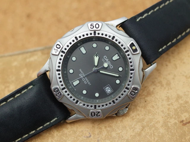 VINTAGE MENS CASIO Quartz Diver 200m ref. MD-753 in good used condition ...