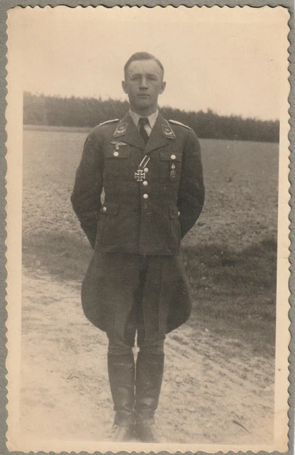 PORTRAITFOTO UNIFORM-EFFEKTEN EK Orden DRL HJ Foto AK. 2 WK Luftwaffe ...