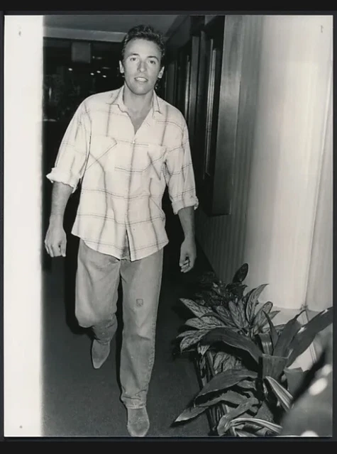 1980'S ORIGINAL PHOTO BRUCE SPRINGSTEEN Paparazzi Candid The Boss at ...