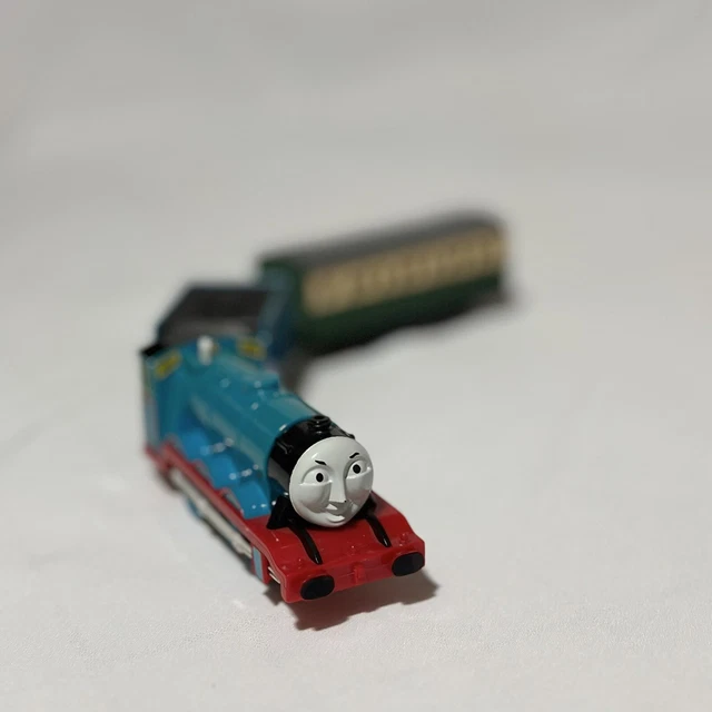 GORDON - THOMAS and Friends (Tomy) Trackmaster Train with GREEN ...