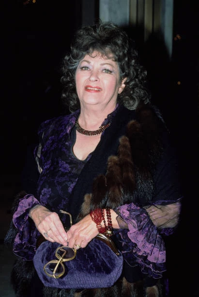 CANADIAN-AMERICAN ACTRESS DANCER singer Yvonne De Carlo during the- Old ...