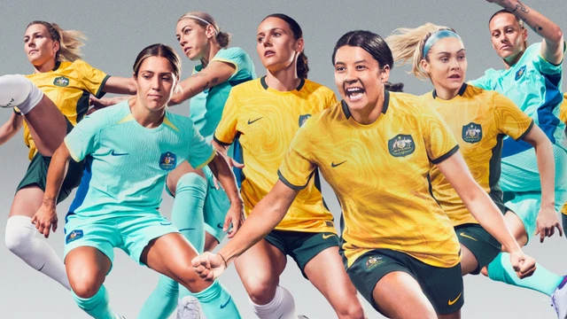 LAMINATED MATILDAS AUSTRALIAN women’s World Cup soccer football TEAM ...