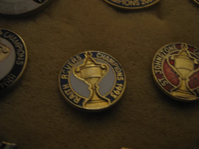 Scottish Clubs, Badges/ Pins, Football Memorabilia, Sports Memorabilia ...