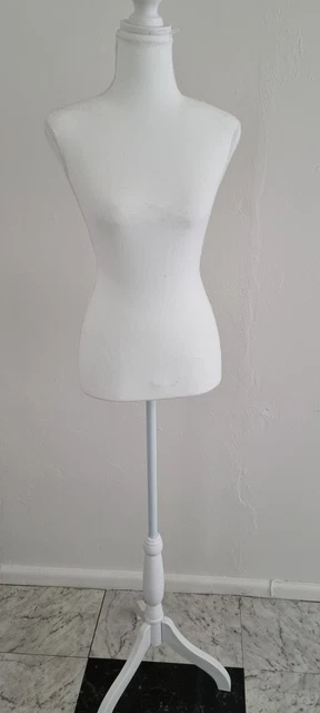 HANNA GOODS FEMALE Mannequin 170cm Model - MANNE-FEM-HALF-WH $40.00 ...
