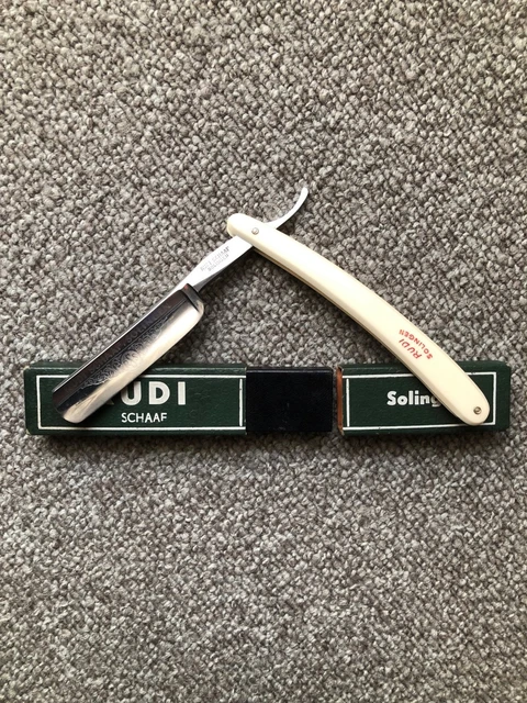 ANCIEN RASOIR COUPE choux RUDI SCHAAF Solingen Allemagne avec son étui ...