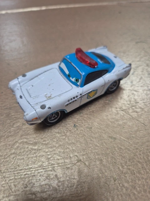 DISNEY PIXAR CARS Security Finn McMissile 1:55 Diecast £9.95 - PicClick UK