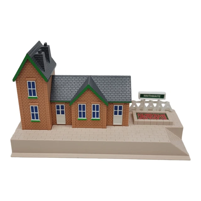TOMY THOMAS THE Tank Engine Trackmaster Maithwaite Train Station ...