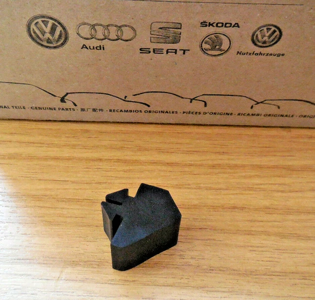 VW CADDY MK1 14d Pickup 79-94 - NOS tailgate Bump Stop Buffer rubber ...