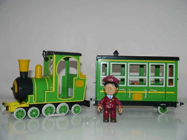 POSTMAN PAT MOTORISED Greendale Rocket Train Ajay Pat & Policeman ...