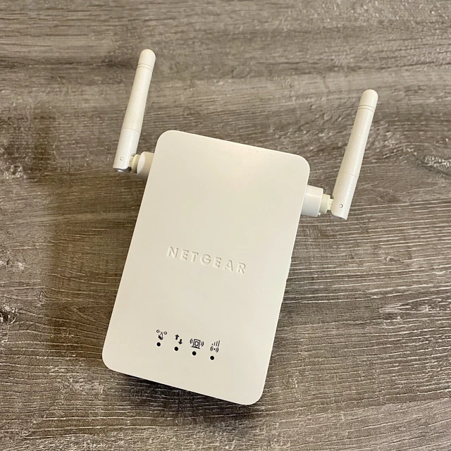 NETGEAR UNIVERSAL WIFI Range Extender Model WN3000RP White 3-Pin UK ...