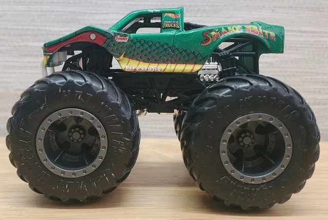 HOT WHEELS MONSTER Jam Trucks Snake Bite Car Firestone Green Diecast 1: ...