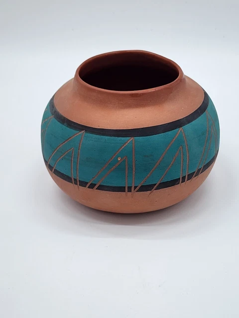 NATIVE AMERICAN UTE Mtn Tribe Hand Crafted Pot Signed Earth Tone Teal ...