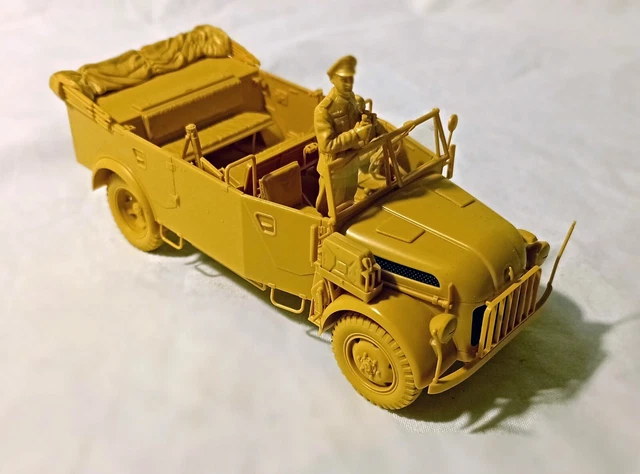 TAMIYA 35225 GERMAN Steyr Type 1500A/01 1:35 Gebaut wie abgebildet EUR ...