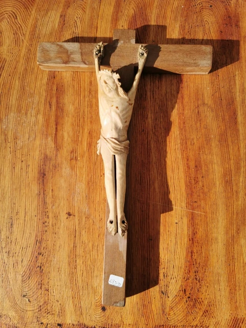 CRUCIFIX ANCIEN EN Bois Christ Janséniste En Os Objet De Dévotion ...