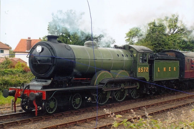 STEAM TRAIN PICTURE B12 Lner Engine 8572 Locomotive Photo 4-6-0 ...