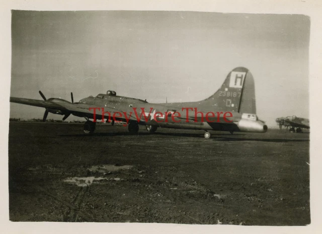 *WWII PHOTO- 388TH Bomb Group- B 17 Flying Fortress Bomber plane (42 ...