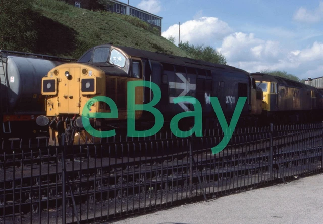 35MM RAILWAY SLIDE of Class 37 37011 @ Buxton MPD - Copyright to Buyer ...