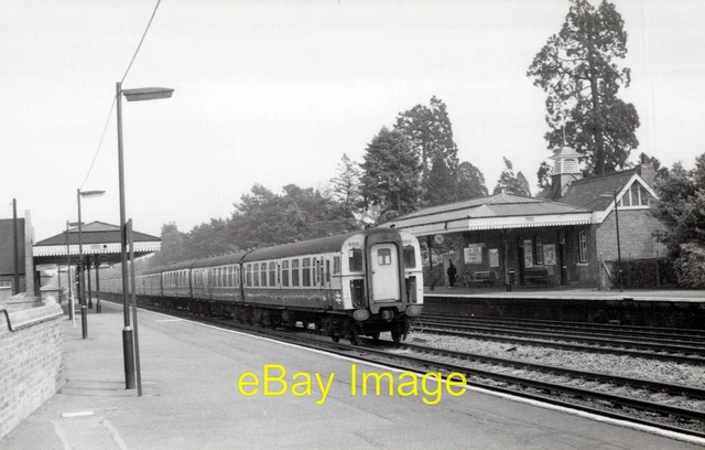 PHOTO RAILWAY 6X4 EMU Class 4TC 8015 and 73137 passes through Brockwood ...