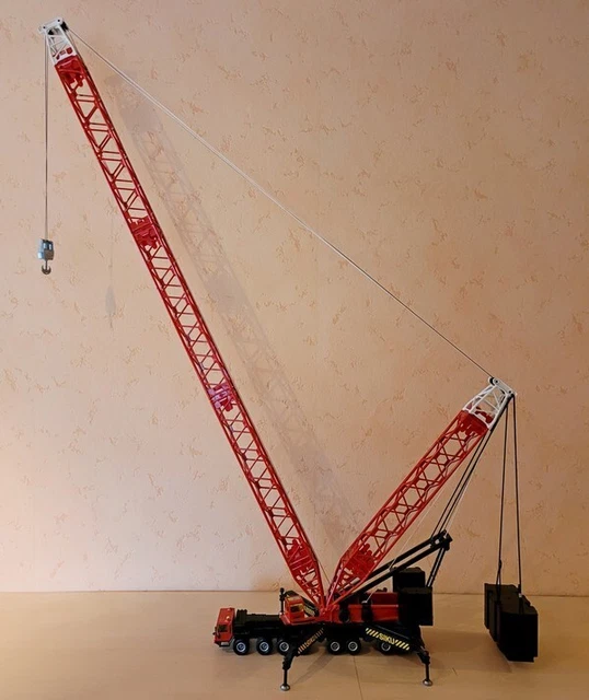 SIKU SUPER 4810 Liebherr schwerer Mobilkran / Spacelifter Rot 1:55 EUR ...