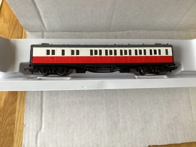 HORNBY THOMAS & Friends R9052 James Brake Coach £25.00 - PicClick UK